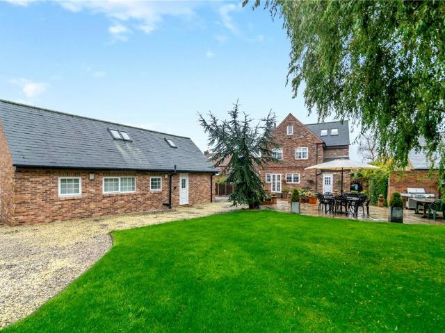 7 bedroom detached house for sale