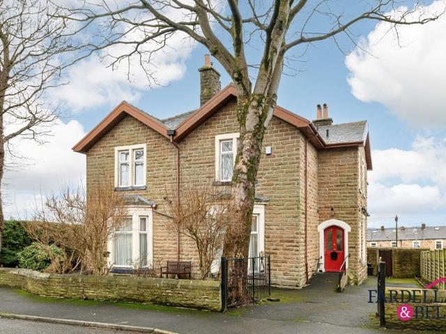 7 bedroom detached house for sale