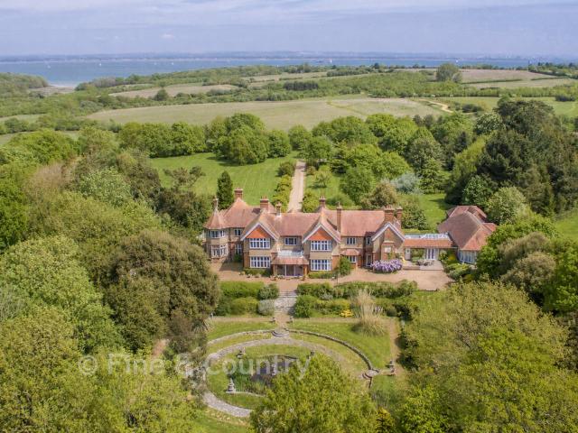 7 bedroom detached house for sale