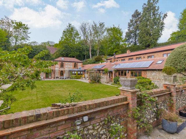 7 bedroom detached house for sale
