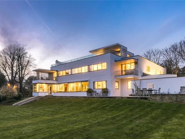 7 bedroom detached house for sale
