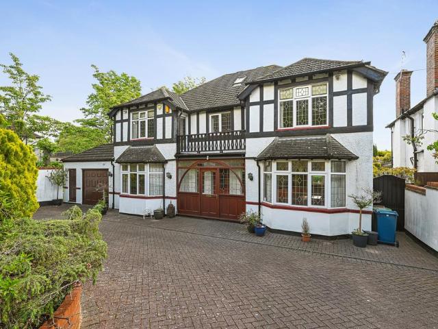 7 bedroom detached house for sale