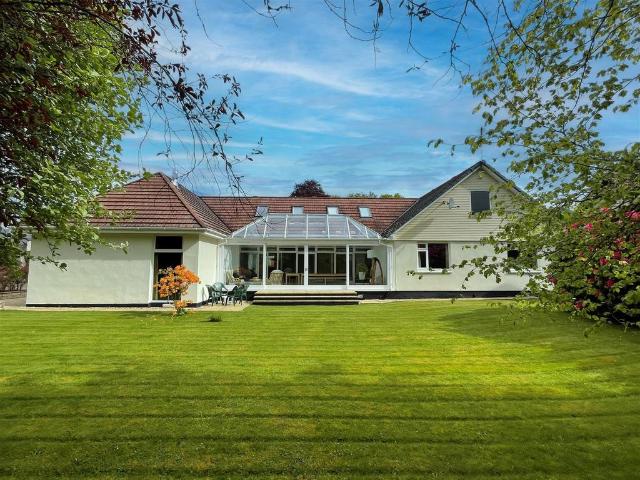 7 bedroom detached house for sale