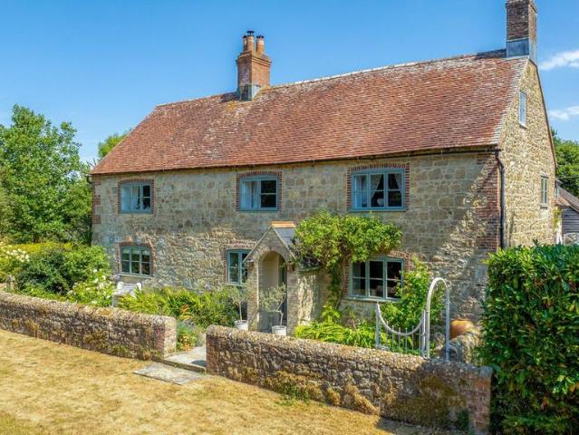 7 bedroom country house for sale