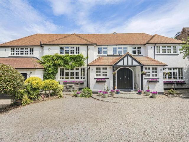7 bedroom detached house for sale