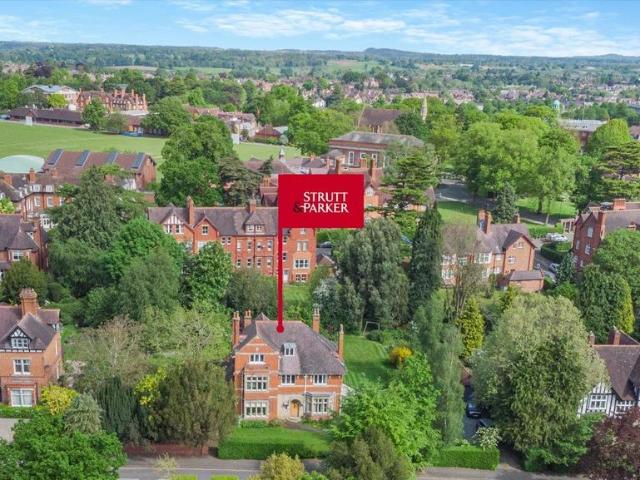 7 bedroom detached house for sale
