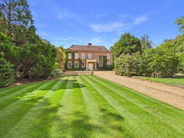 7 bedroom detached house for sale