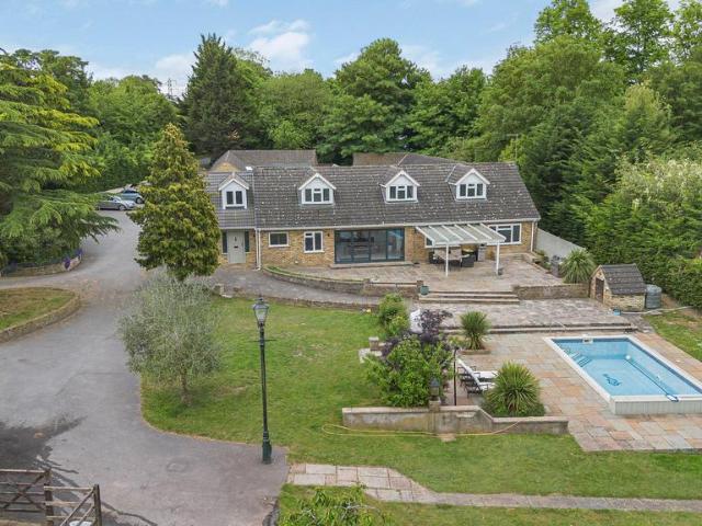 7 bedroom detached house for sale