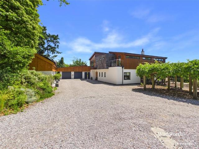 7 bedroom detached house for sale