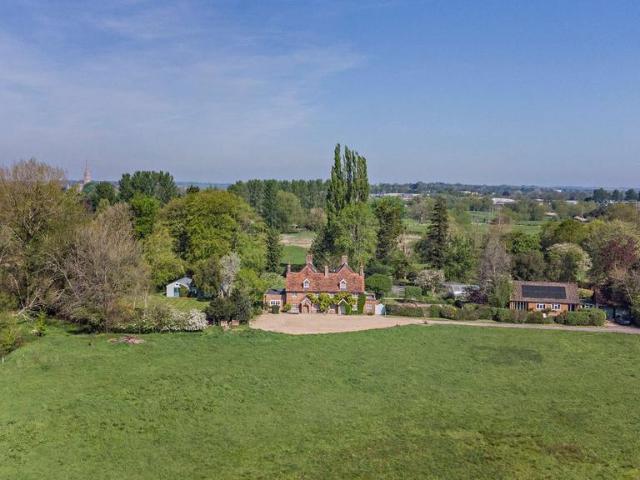 7 bedroom detached house for sale