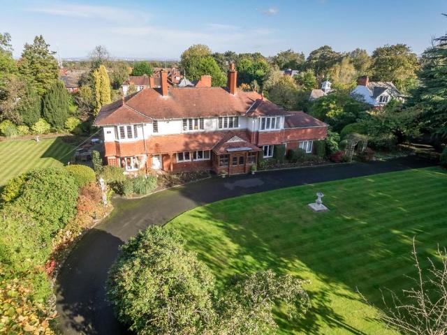 7 bedroom detached house for sale