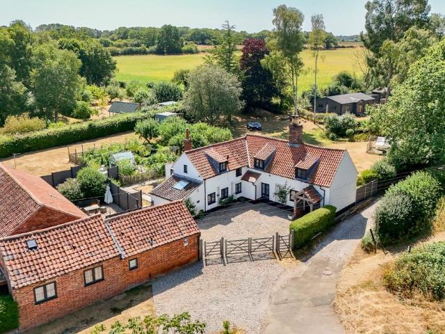 7 bedroom detached house for sale