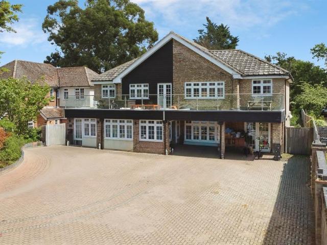 7 bedroom detached house for sale