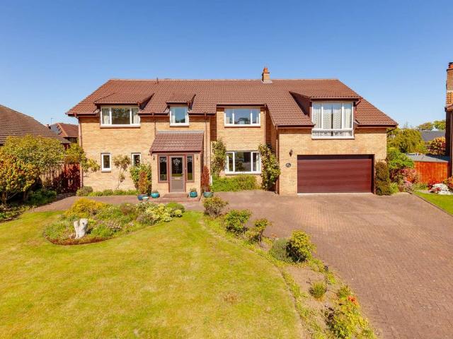 7 bedroom detached house for sale