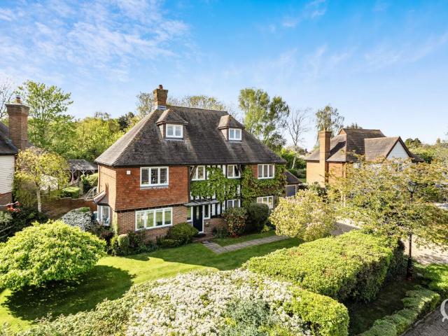 7 bedroom detached house for sale