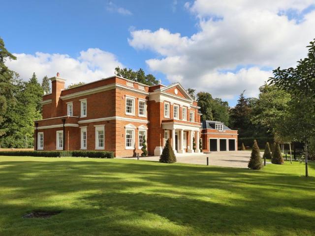 7 bedroom detached house for sale