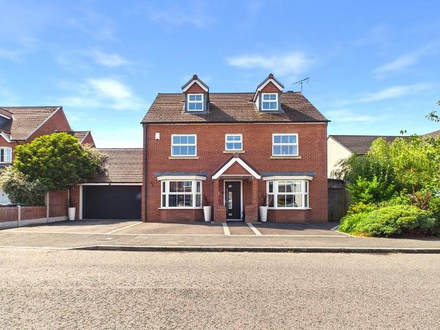 7 bedroom detached house for sale
