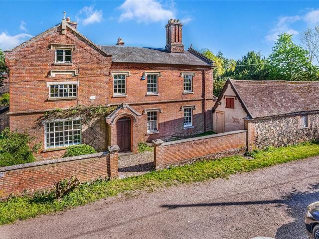 7 bedroom detached house for sale