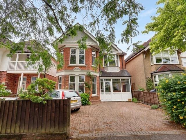 7 bedroom detached house for sale