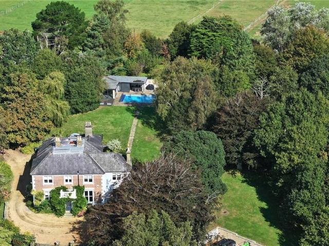 7 bedroom detached house for sale