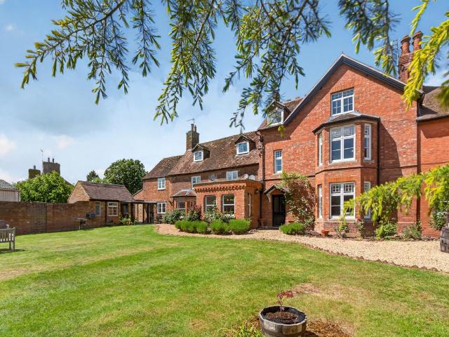 7 bedroom detached house for sale