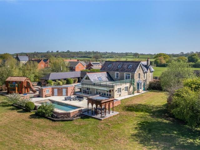 7 bedroom detached house for sale