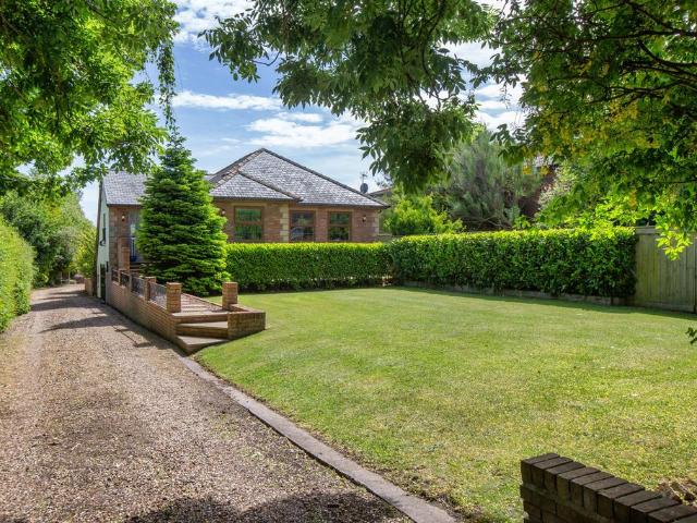 7 bedroom detached house for sale