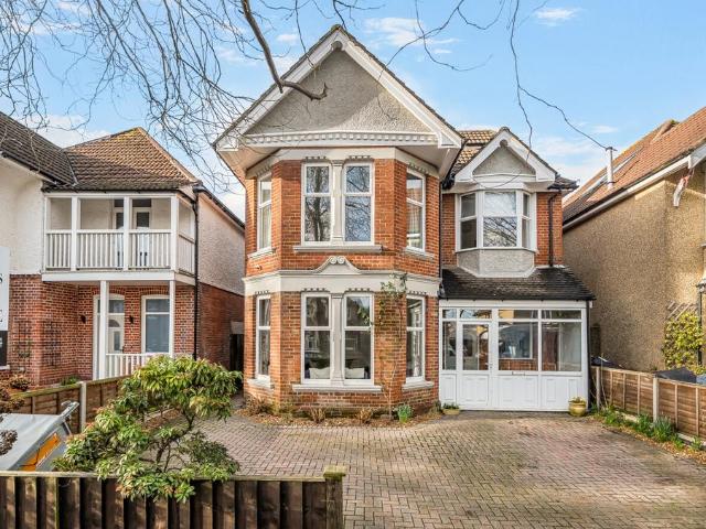 7 bedroom detached house for sale