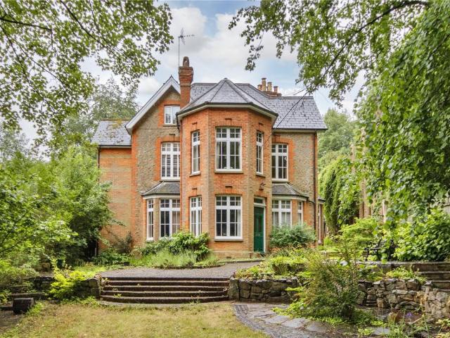 7 bedroom detached house for sale