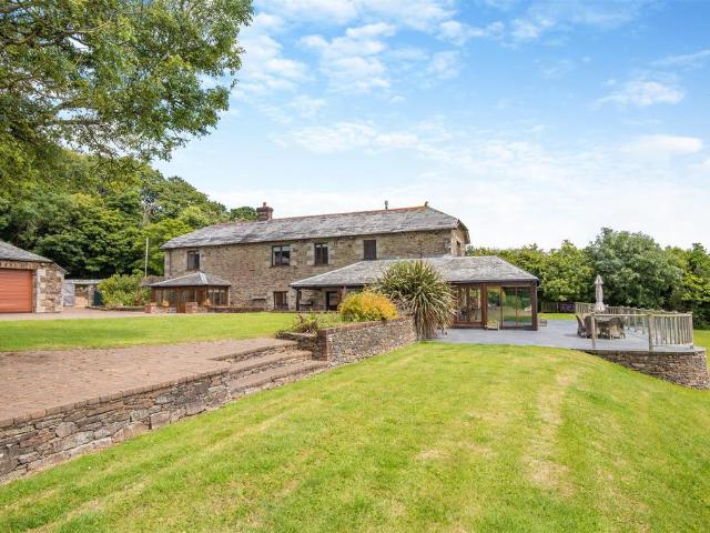 7 bedroom detached house for sale