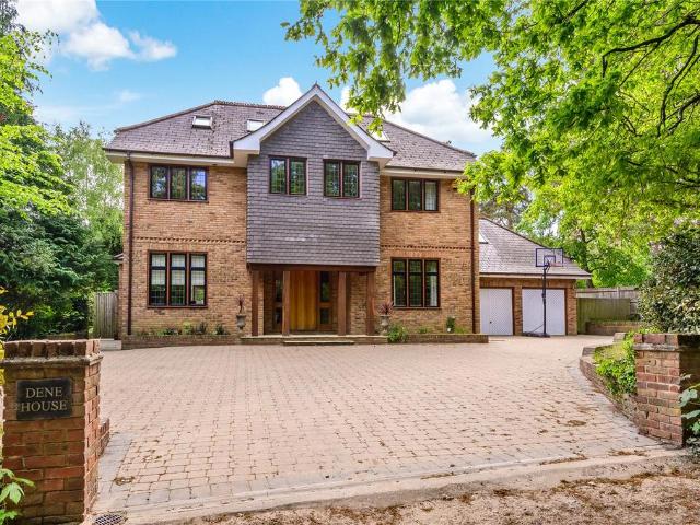 7 bedroom detached house for sale