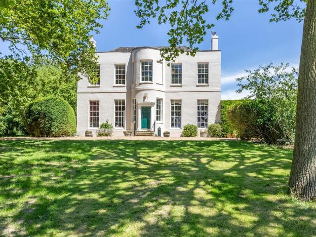 7 bedroom detached house for sale