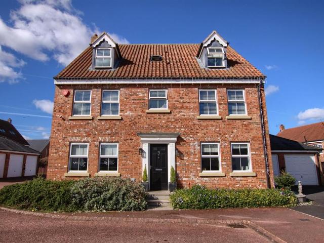 7 bedroom detached house for sale