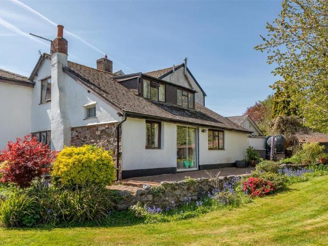 7 bedroom detached house for sale
