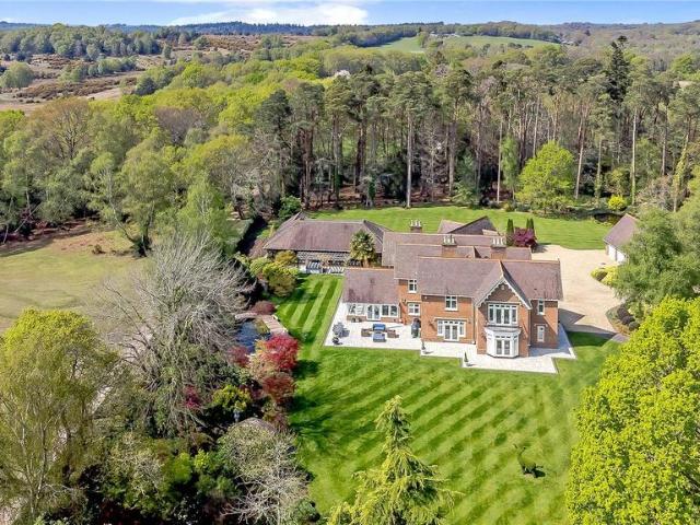 7 bedroom detached house for sale