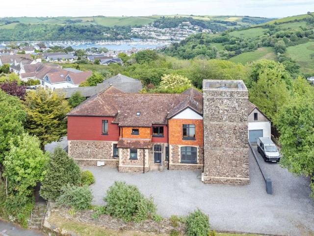 7 bedroom detached house for sale