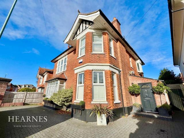 7 bedroom detached house for sale