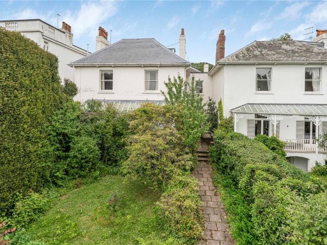 7 bedroom detached house for sale