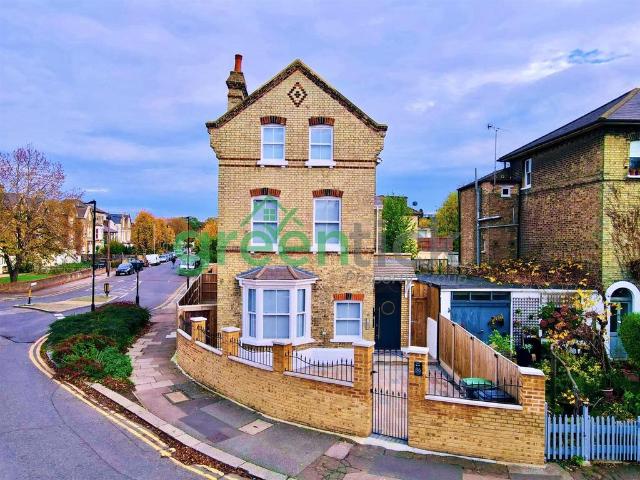 7 bedroom detached house for sale