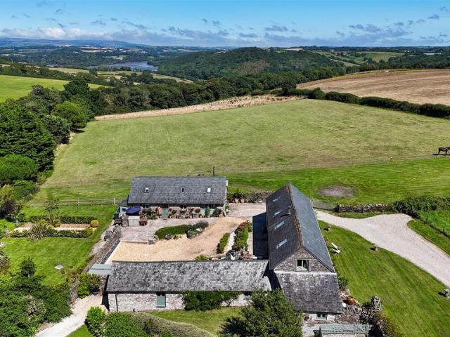 7 bedroom detached house for sale