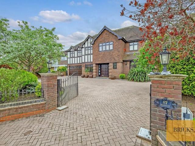 7 bedroom detached house for sale