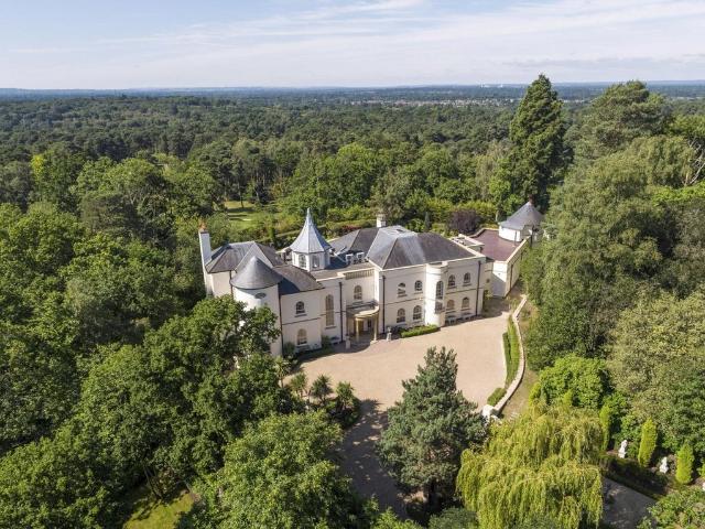 7 bedroom detached house for sale