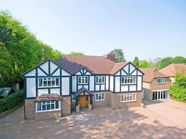 7 bedroom detached house for sale