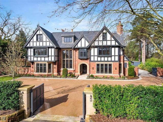 7 bedroom detached house for sale