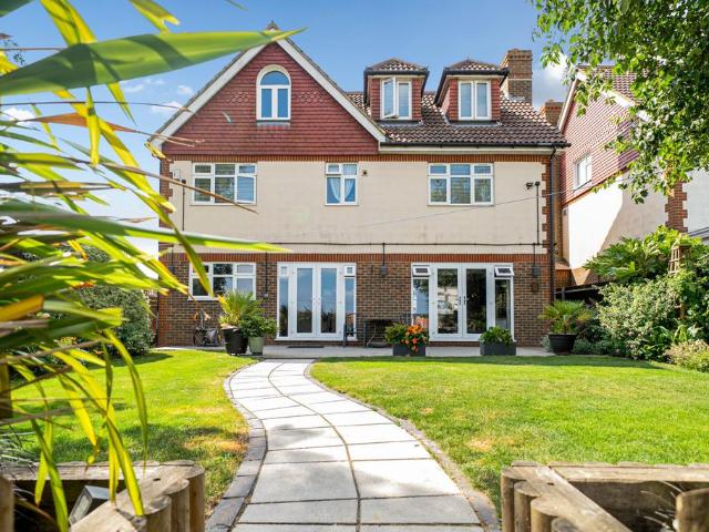 7 bedroom detached house for sale