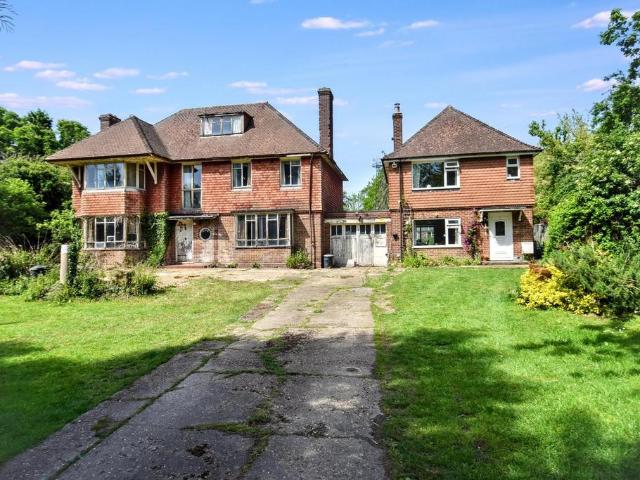 7 bedroom detached house for sale