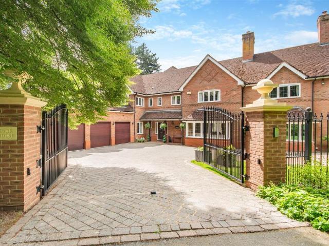 7 bedroom detached house for sale