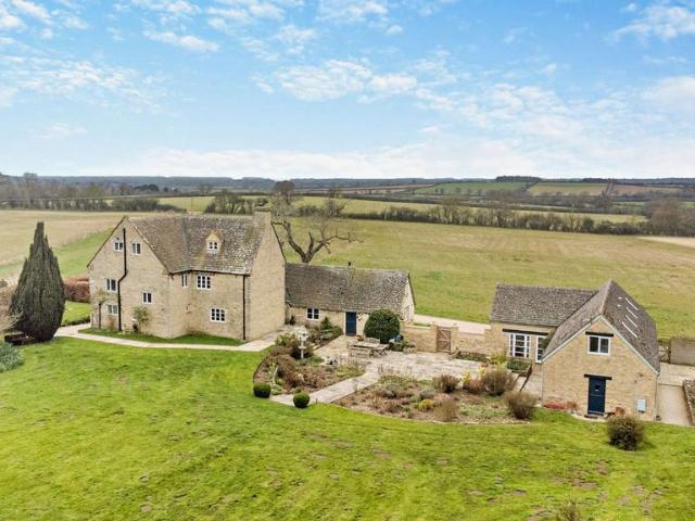 7 bedroom detached house for sale