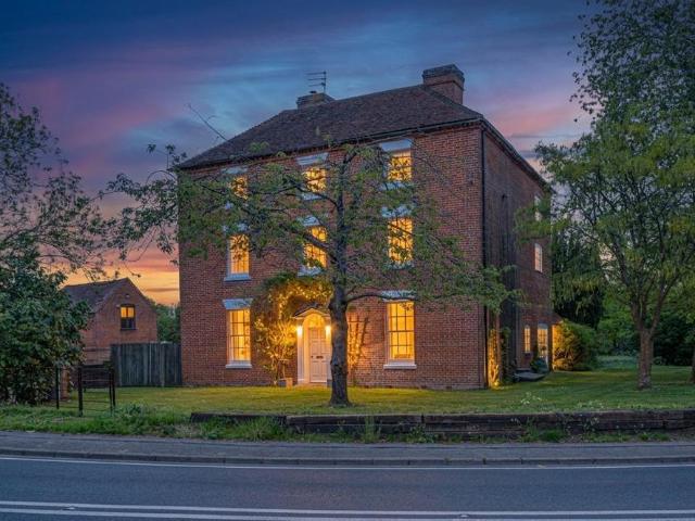 7 bedroom detached house for sale