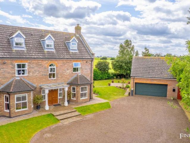 7 bedroom detached house for sale